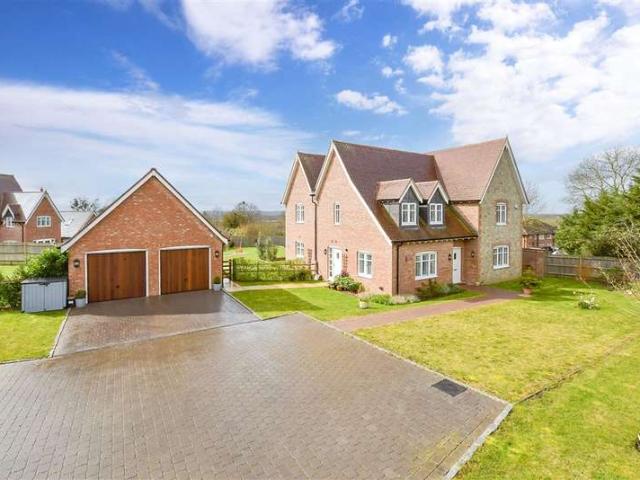 4 Bedroom Detached House