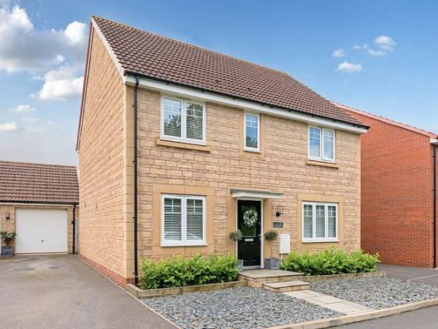 4 Bedroom Detached House