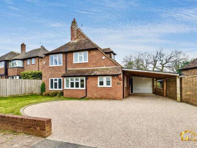 4 Bedroom Detached House