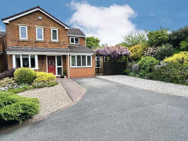 4 Bedroom Detached House