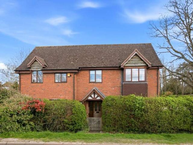 4 Bedroom Detached House