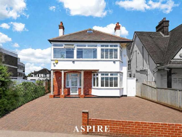 4 Bedroom Detached House