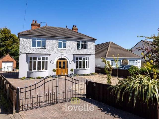 4 Bedroom Detached House