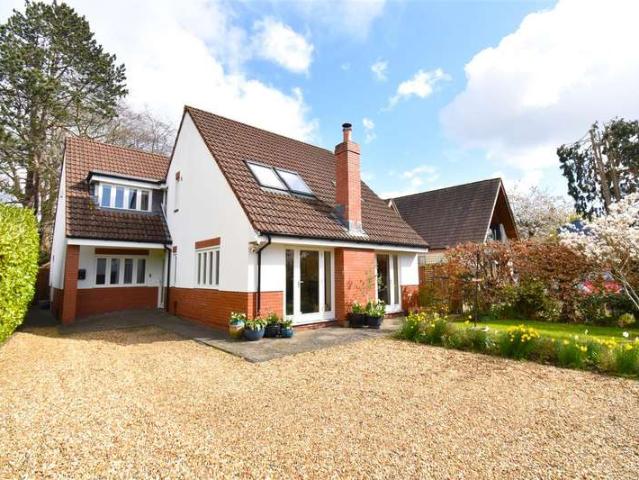 4 Bedroom Detached House
