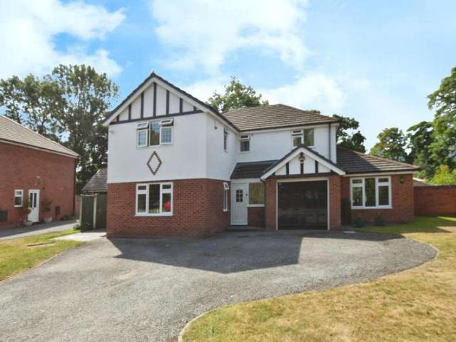 4 Bedroom Detached House