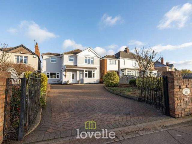 4 Bedroom Detached House