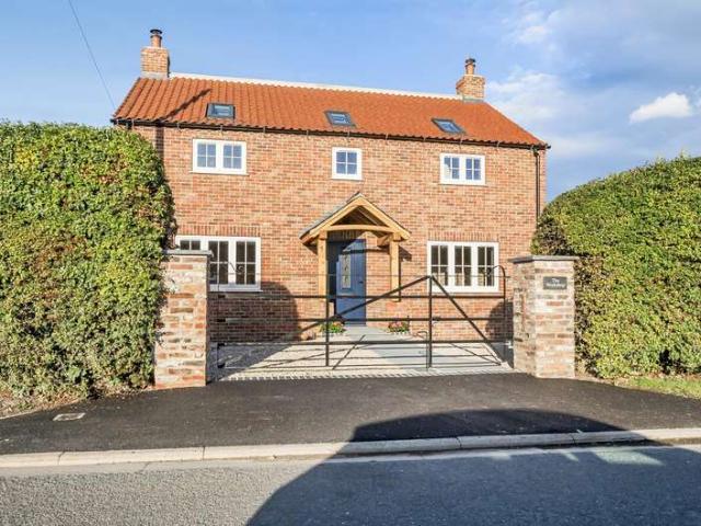 4 Bedroom Detached House