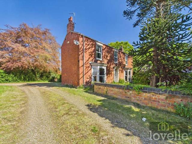 4 Bedroom Detached House