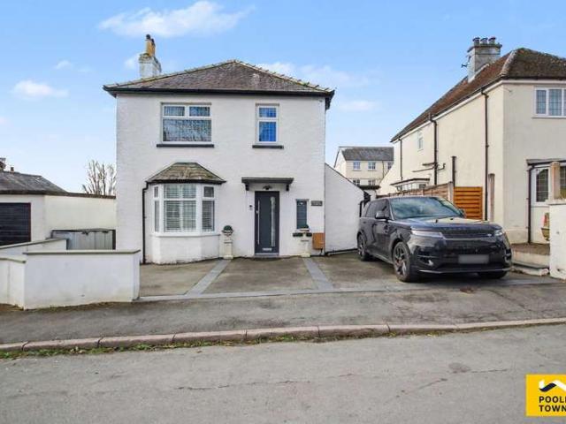 4 Bedroom Detached House