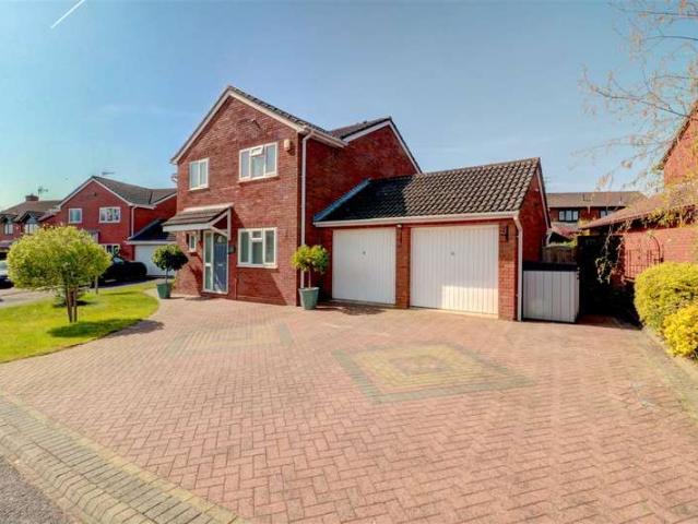 4 Bedroom Detached House