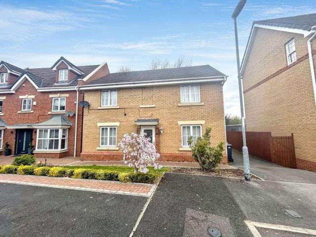 4 Bedroom Detached House