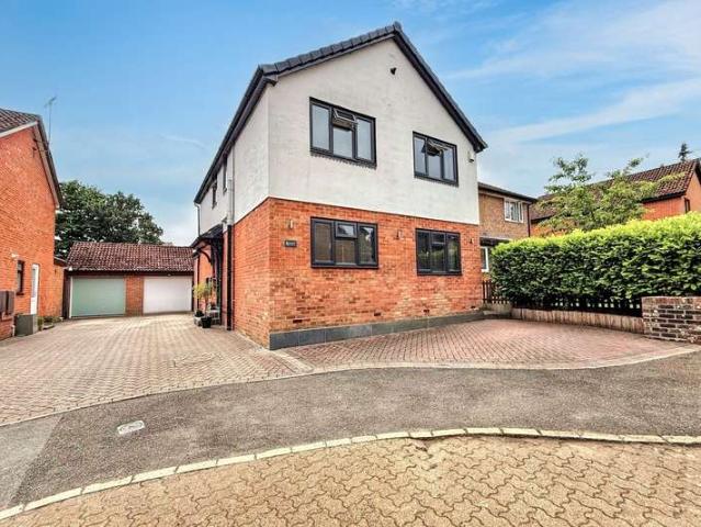 4 Bedroom Detached House