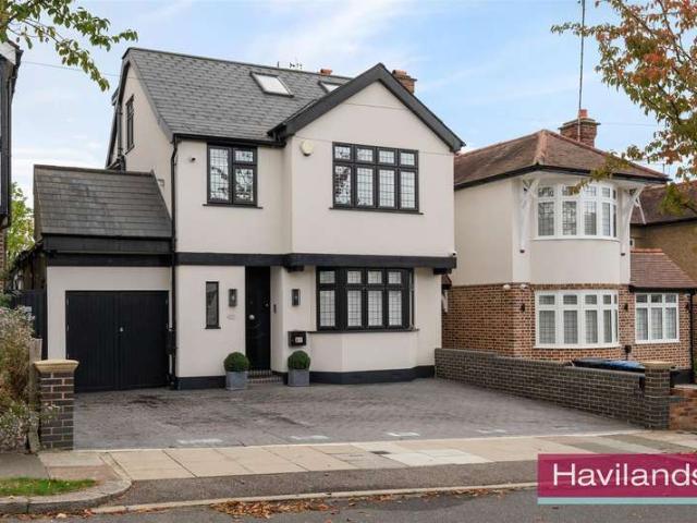 4 Bedroom Detached House