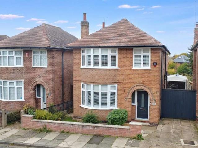 4 Bedroom Detached House