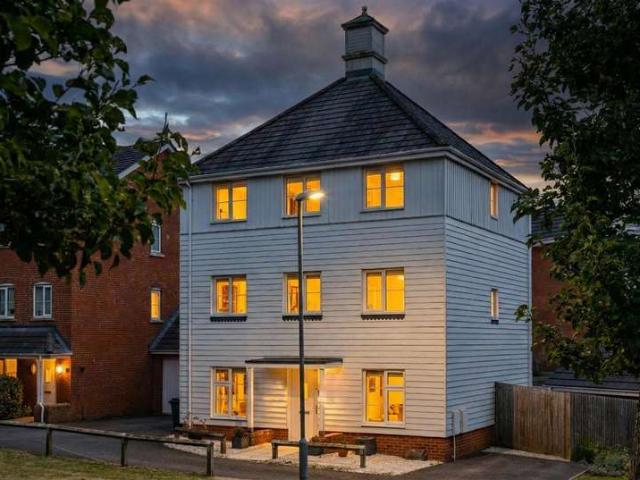 4 Bedroom Detached House