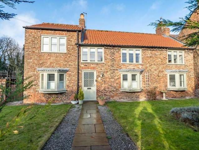 4 Bedroom Detached House