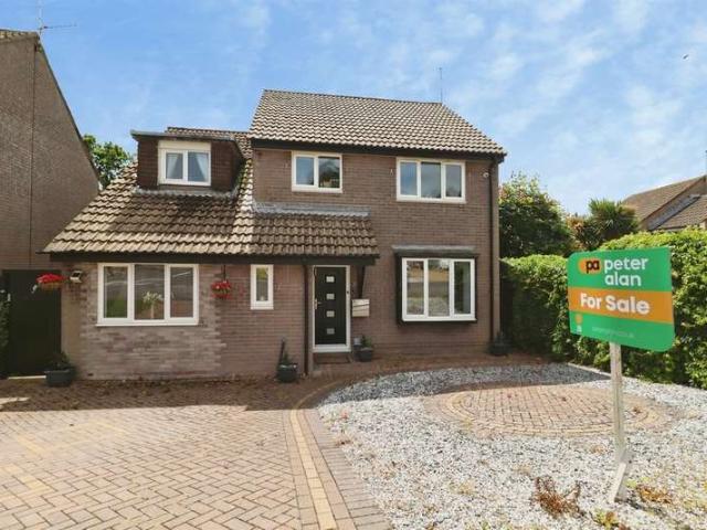 4 Bedroom Detached House