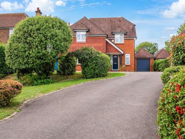 4 Bedroom Detached House