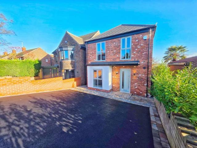 4 Bedroom Detached House
