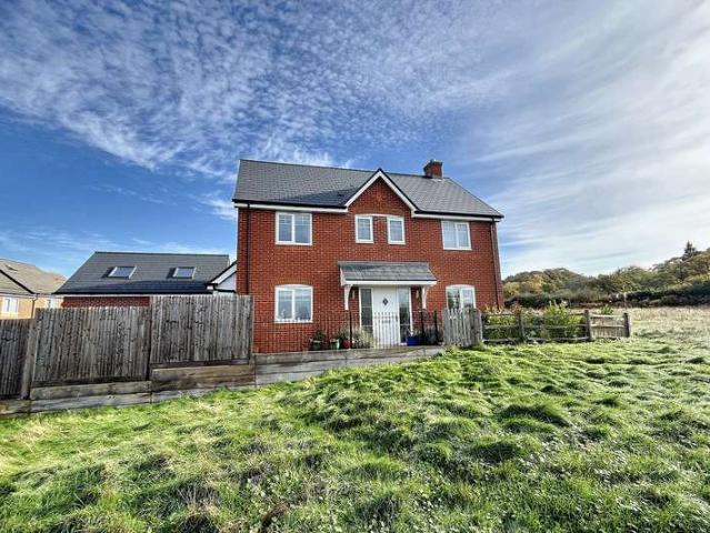 4 Bedroom Detached House