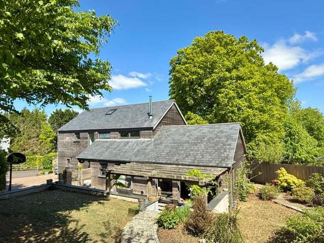 4 Bedroom Detached House