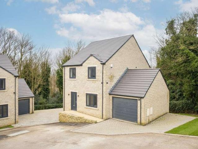 4 Bedroom Detached House