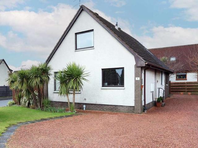 4 Bedroom Detached House