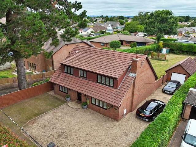 4 Bedroom Detached House