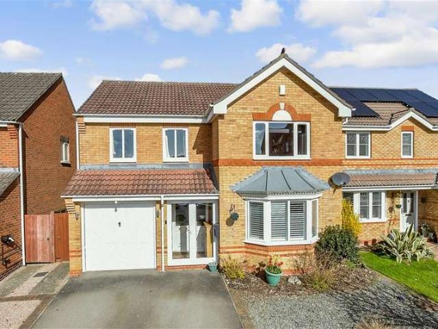 4 Bedroom Detached House