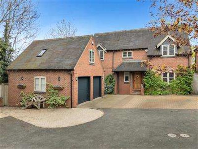 4 Bedroom Detached House