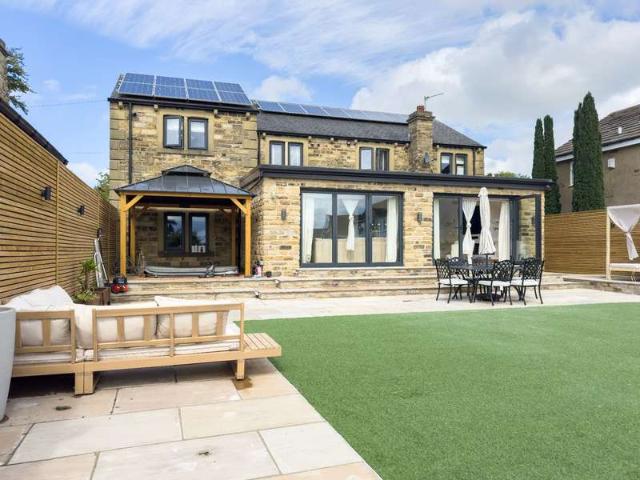 4 Bedroom Detached House
