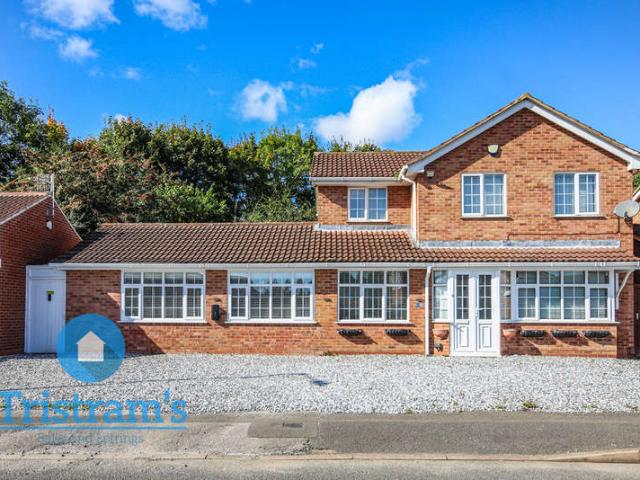 4 Bedroom Detached House