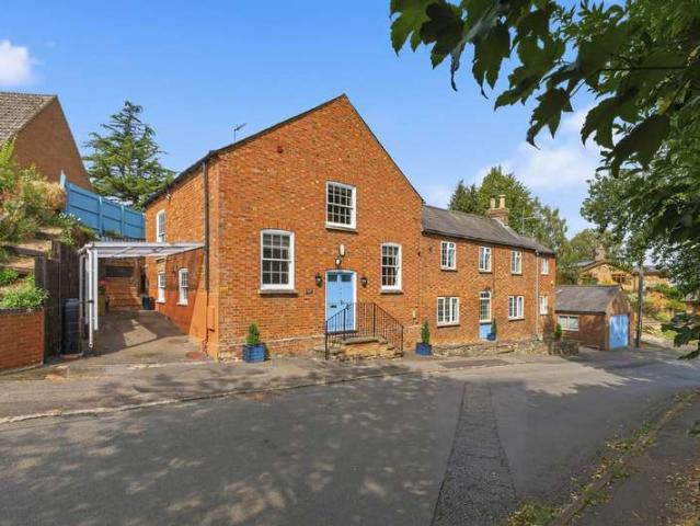 4 Bedroom Detached House