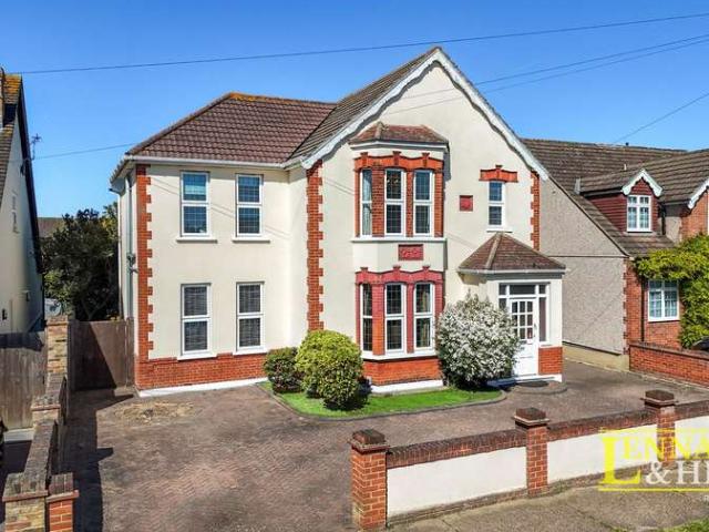 4 Bedroom Detached House