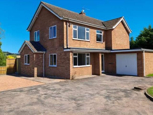 4 Bedroom Detached House
