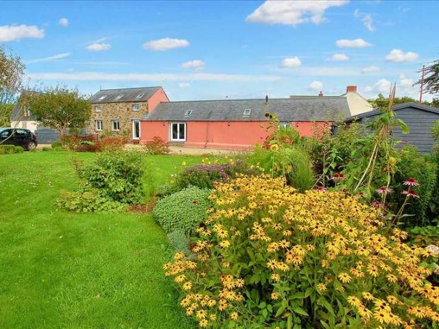 4 Bedroom Detached House