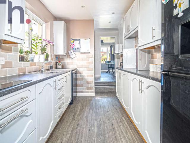4 Bedroom Detached House