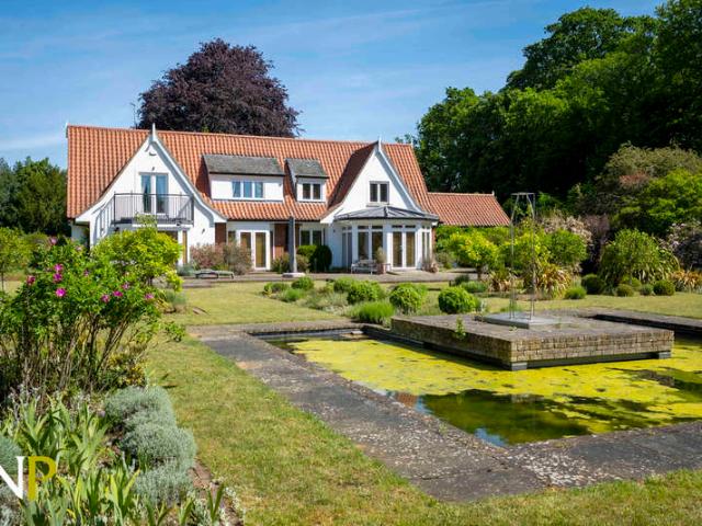 4 Bedroom Detached House