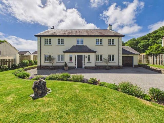 4 Bedroom Detached House