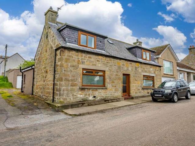 4 Bedroom Detached House