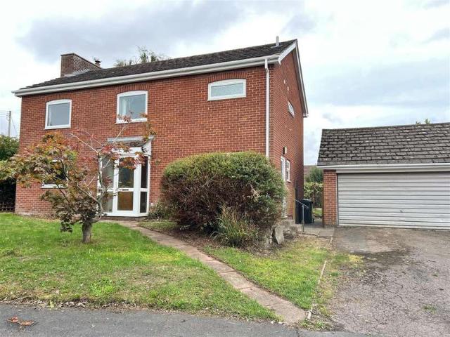4 Bedroom Detached House