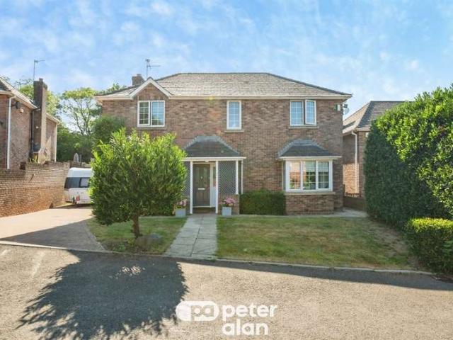 4 Bedroom Detached House