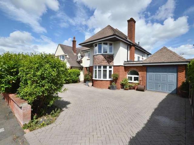 4 Bedroom Detached House