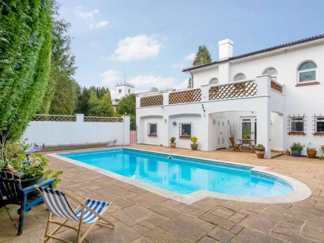 4 Bedroom Detached House
