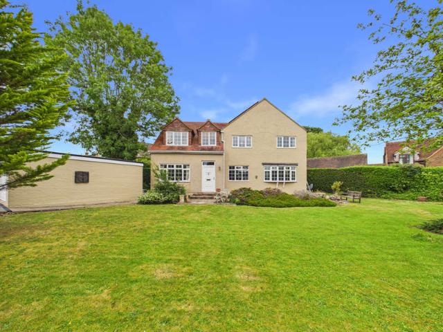 4 Bedroom Detached House