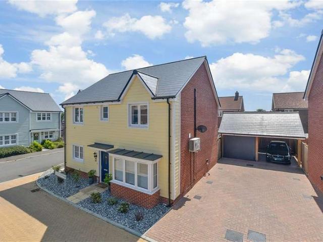 4 Bedroom Detached House