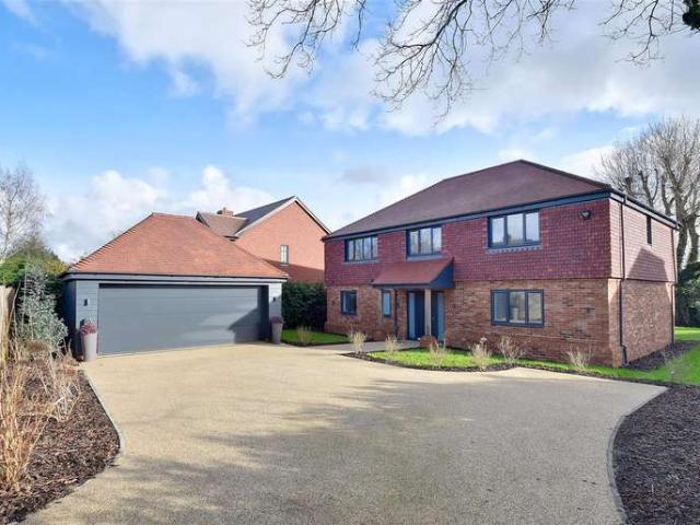 4 Bedroom Detached House