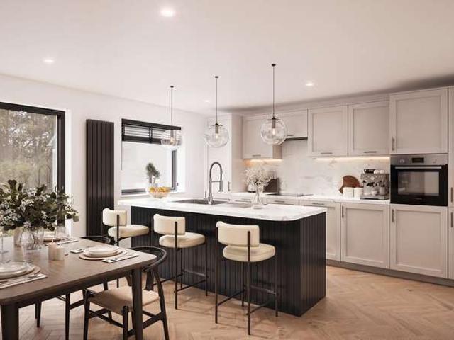 4 Bedroom Detached House