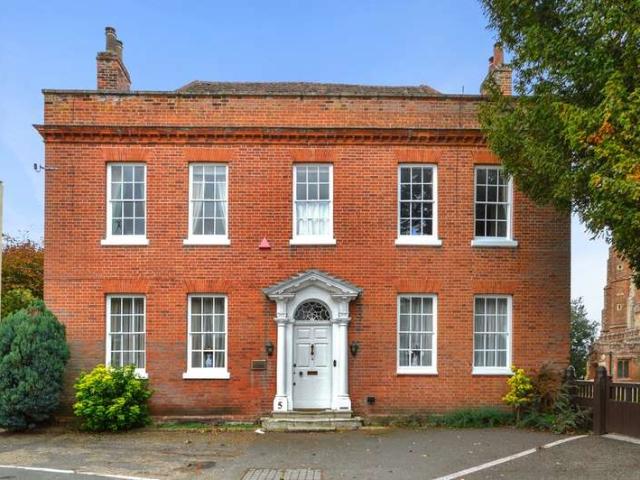 4 Bedroom Detached House