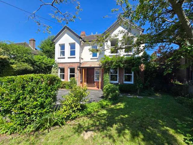 4 Bedroom Detached House